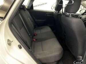 White Toyota Auris 2016 in Vilnius, with an engine capacity of 1.80 L and mileage of 198 thousand km for 9800 €, photo 10 on AUTOMOTO.COM.LV