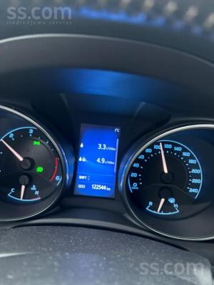Balts Toyota Auris 2016 Rīga, ar dzinēja tilpumu 1.60 L un nobraukumu 122 tūkst. km par 7800 €, foto 8 vietnē AUTOMOTO.COM.LV