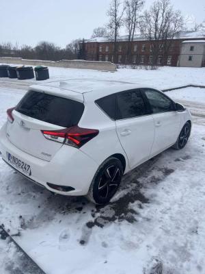 Balts Toyota Auris 2017 Marijampole, ar dzinēja tilpumu 1.20 L un nobraukumu 130 tūkst. km par 8500 €, foto 3 vietnē AUTOMOTO.COM.LV