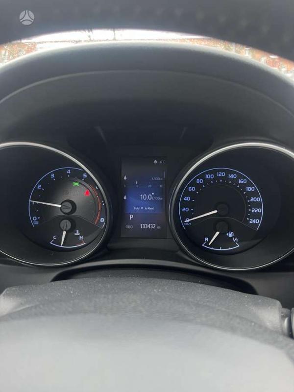 Balts Toyota Auris 2017 Marijampole, ar dzinēja tilpumu 1.20 L un nobraukumu 130 tūkst. km par 8500 €, foto 11 vietnē AUTOMOTO.COM.LV