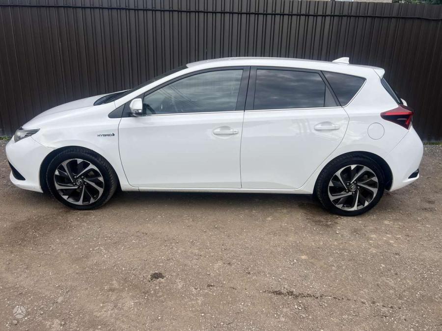 Balts Toyota Auris 2017 Kauņa, ar dzinēja tilpumu 1.80 L un nobraukumu 149 tūkst. km par 7999 €, foto 6 vietnē AUTOMOTO.COM.LV