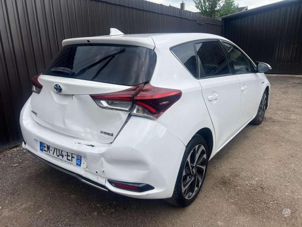 Balts Toyota Auris 2017 Kauņa, ar dzinēja tilpumu 1.80 L un nobraukumu 149 tūkst. km par 7999 €, foto 6 vietnē AUTOMOTO.COM.LV