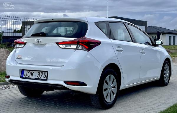 Balts Toyota Auris 2017 Klaipėda, ar dzinēja tilpumu 1.30 L un nobraukumu 244 tūkst. km par 6000 €, foto 3 vietnē AUTOMOTO.COM.LV