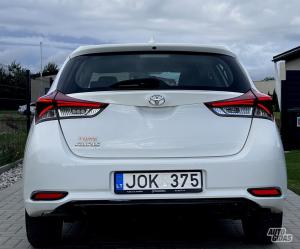 Balts Toyota Auris 2017 Klaipėda, ar dzinēja tilpumu 1.30 L un nobraukumu 244 tūkst. km par 6000 €, foto 5 vietnē AUTOMOTO.COM.LV