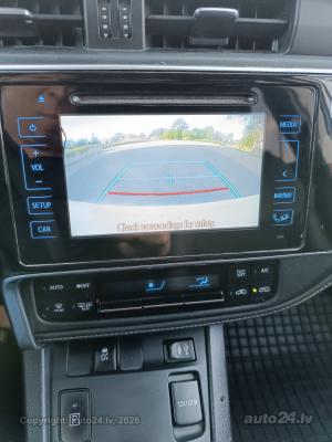 White Toyota Auris 2017 in Tallinn, with an engine capacity of 1.80 L and mileage of 275 thousand km for 6490 €, photo 9 on AUTOMOTO.COM.LV