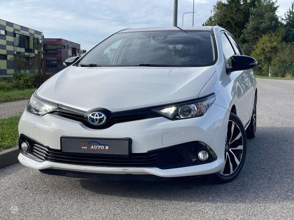 Balts Toyota Auris 2017 Viļņa, ar dzinēja tilpumu 1.80 L un nobraukumu 246 tūkst. km par 9999 €, foto 11 vietnē AUTOMOTO.COM.LV