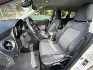 White Toyota Auris 2017 in Vilnius, with an engine capacity of 1.80 L and mileage of 246 thousand km for 10000 €, photo 21 on AUTOMOTO.COM.LV