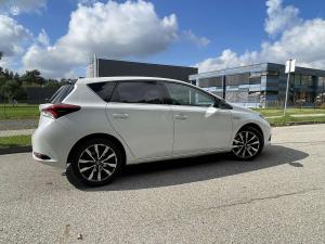 Balts Toyota Auris 2017 Viļņa, ar dzinēja tilpumu 1.80 L un nobraukumu 246 tūkst. km par 10200 €, foto 11 vietnē AUTOMOTO.COM.LV