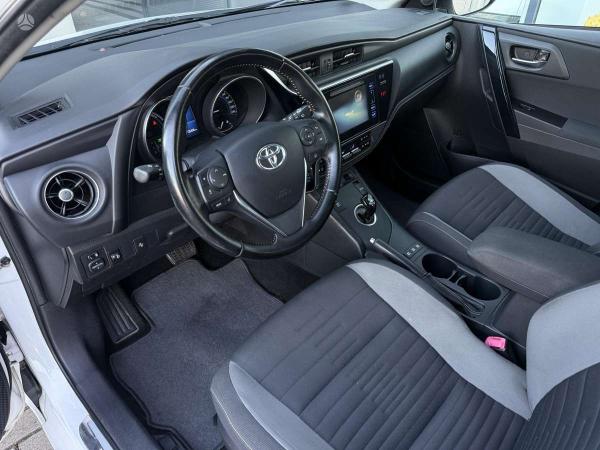 Balts Toyota Auris 2018 Viļņa, ar dzinēja tilpumu 1.80 L un nobraukumu 135 tūkst. km par 13777 €, foto 11 vietnē AUTOMOTO.COM.LV