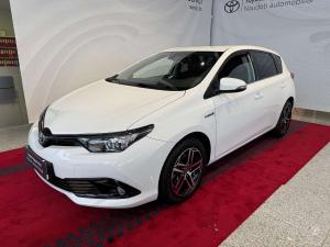 Balts Toyota Auris 2018 Šauļi, ar dzinēja tilpumu 1.80 L un nobraukumu 96 tūkst. km par 13900 €, foto  vietnē AUTOMOTO.COM.LV