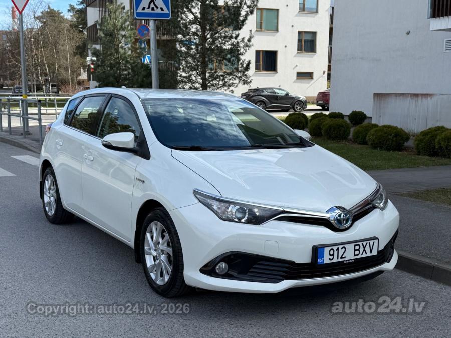 Balts Toyota Auris 2018 Tallina, ar dzinēja tilpumu 1.80 L un nobraukumu 130 tūkst. km par 12990 €, foto 14 vietnē AUTOMOTO.COM.LV