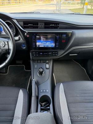 Balts Toyota Auris 2018 Tallina, ar dzinēja tilpumu 1.80 L un nobraukumu 130 tūkst. km par 12990 €, foto 25 vietnē AUTOMOTO.COM.LV