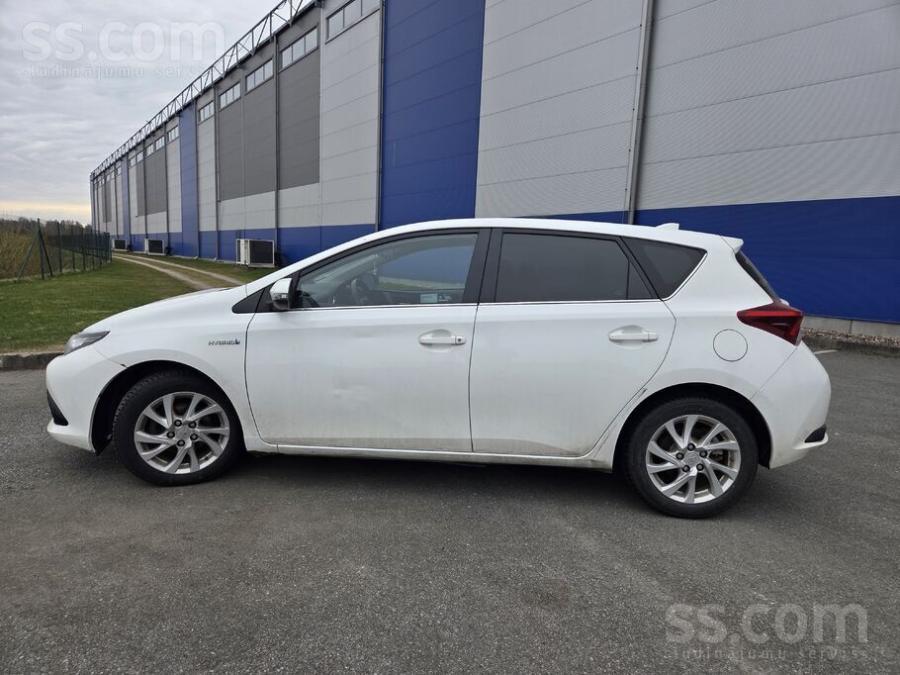 Balts Toyota Auris 2018 Rīga, ar dzinēja tilpumu 1.80 L un nobraukumu 328 tūkst. km par 6500 €, foto 4 vietnē AUTOMOTO.COM.LV
