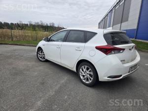 Balts Toyota Auris 2018 Rīga, ar dzinēja tilpumu 1.80 L un nobraukumu 328 tūkst. km par 6500 €, foto 5 vietnē AUTOMOTO.COM.LV