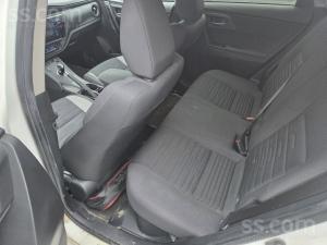 Balts Toyota Auris 2018 Rīga, ar dzinēja tilpumu 1.80 L un nobraukumu 328 tūkst. km par 6500 €, foto 8 vietnē AUTOMOTO.COM.LV