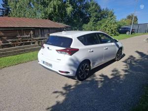 Balts Toyota Auris 2018 Anykščiai, ar dzinēja tilpumu 1.80 L un nobraukumu 228 tūkst. km par 9799 €, foto 5 vietnē AUTOMOTO.COM.LV