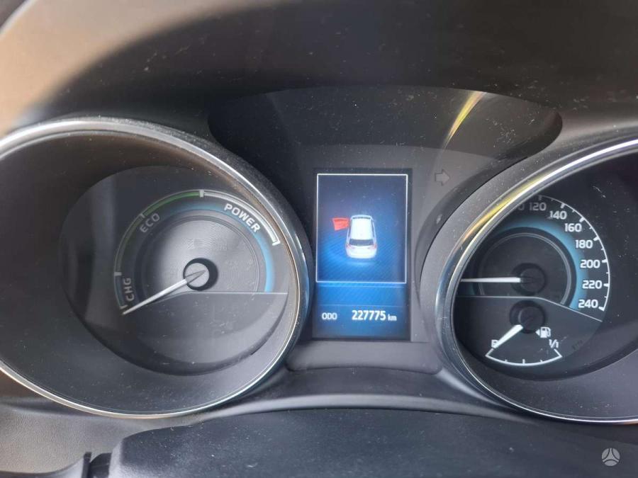 Balts Toyota Auris 2018 Anykščiai, ar dzinēja tilpumu 1.80 L un nobraukumu 228 tūkst. km par 9799 €, foto 10 vietnē AUTOMOTO.COM.LV