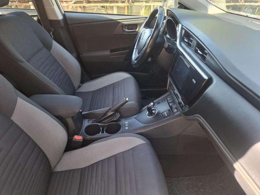 Balts Toyota Auris 2018 Anykščiai, ar dzinēja tilpumu 1.80 L un nobraukumu 228 tūkst. km par 9799 €, foto 14 vietnē AUTOMOTO.COM.LV