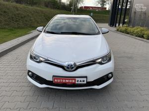 White Toyota Auris 2019 in Vilnius, with an engine capacity of 1.80 L and mileage of 94 thousand km for 13450 €, photo 4 on AUTOMOTO.COM.LV