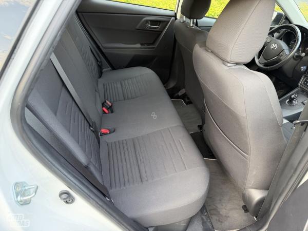 White Toyota Auris 2019 in Vilnius, with an engine capacity of 1.80 L and mileage of 94 thousand km for 13450 €, photo 10 on AUTOMOTO.COM.LV