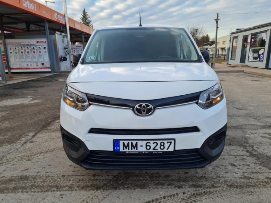 Balts Toyota Auris 2020 Rīga, ar dzinēja tilpumu 1.50 L un nobraukumu 55 tūkst. km par 12900 €, foto 7 vietnē AUTOMOTO.COM.LV