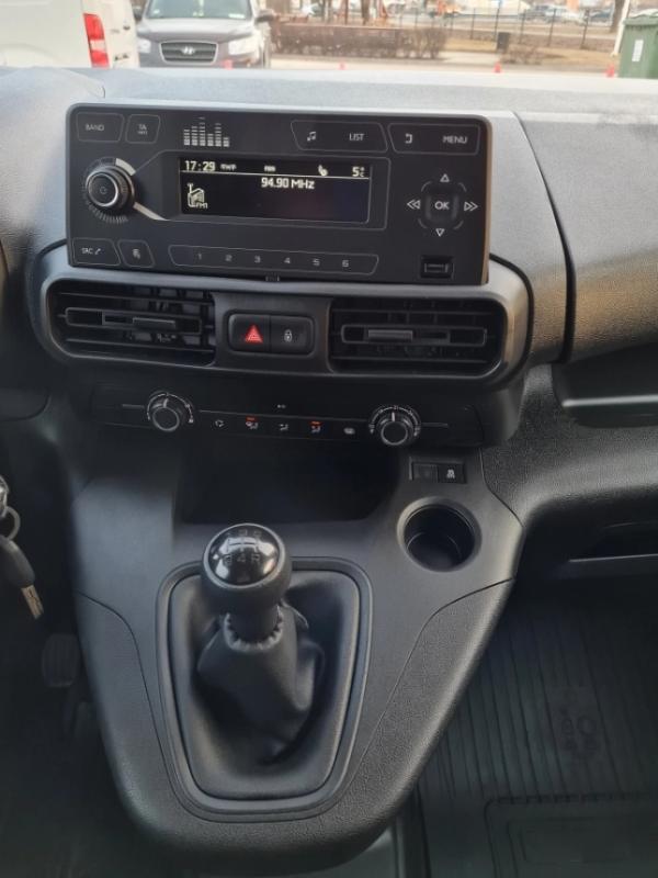 Balts Toyota Auris 2020 Rīga, ar dzinēja tilpumu 1.50 L un nobraukumu 55 tūkst. km par 12900 €, foto 8 vietnē AUTOMOTO.COM.LV
