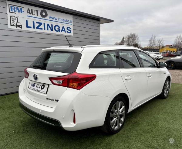 Balts Toyota Auris 2013 Panevēža, ar dzinēja tilpumu 1.80 L un nobraukumu 224 tūkst. km par 8500 €, foto 6 vietnē AUTOMOTO.COM.LV