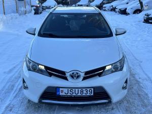 Balts Toyota Auris 2013 Viļņa, ar dzinēja tilpumu 1.80 L un nobraukumu 271 tūkst. km par 8000 €, foto 7 vietnē AUTOMOTO.COM.LV
