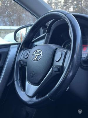 Balts Toyota Auris 2013 Viļņa, ar dzinēja tilpumu 1.80 L un nobraukumu 271 tūkst. km par 8000 €, foto 10 vietnē AUTOMOTO.COM.LV