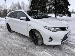 White Toyota Auris 2013 in Marijampole, with an engine capacity of 1.80 L and mileage of 341 thousand km for 6500 €, photo  on AUTOMOTO.COM.LV