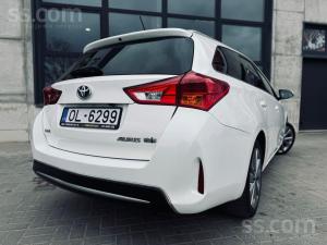 Balts Toyota Auris 2013 Cēsis, ar dzinēja tilpumu 1.80 L un nobraukumu 0 tūkst. km par 7950 €, foto 6 vietnē AUTOMOTO.COM.LV