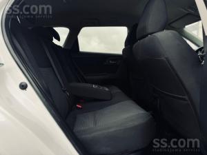 Balts Toyota Auris 2013 Cēsis, ar dzinēja tilpumu 1.80 L un nobraukumu 0 tūkst. km par 7950 €, foto 12 vietnē AUTOMOTO.COM.LV