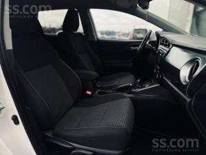 Balts Toyota Auris 2013 Cēsis, ar dzinēja tilpumu 1.80 L un nobraukumu 0 tūkst. km par 7950 €, foto 14 vietnē AUTOMOTO.COM.LV