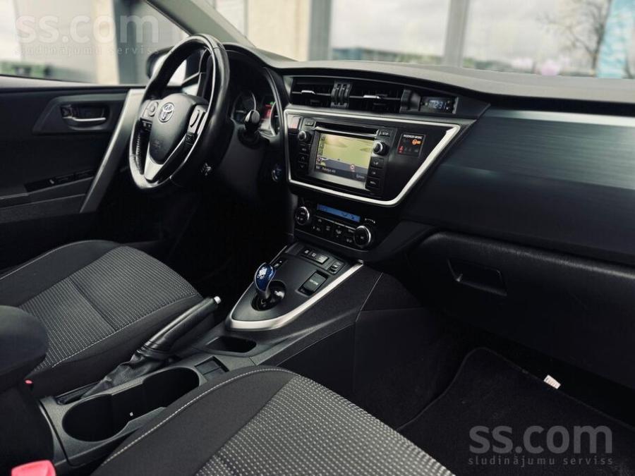 Balts Toyota Auris 2013 Cēsis, ar dzinēja tilpumu 1.80 L un nobraukumu 0 tūkst. km par 7950 €, foto 16 vietnē AUTOMOTO.COM.LV