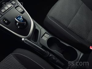 Balts Toyota Auris 2013 Cēsis, ar dzinēja tilpumu 1.80 L un nobraukumu 0 tūkst. km par 7950 €, foto 21 vietnē AUTOMOTO.COM.LV