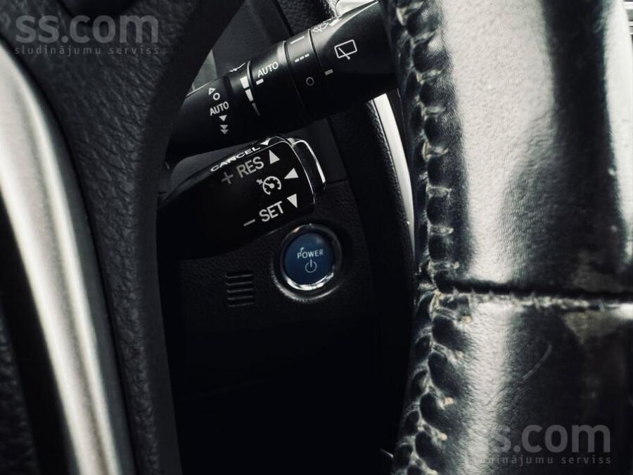 Balts Toyota Auris 2013 Cēsis, ar dzinēja tilpumu 1.80 L un nobraukumu 0 tūkst. km par 7950 €, foto 27 vietnē AUTOMOTO.COM.LV