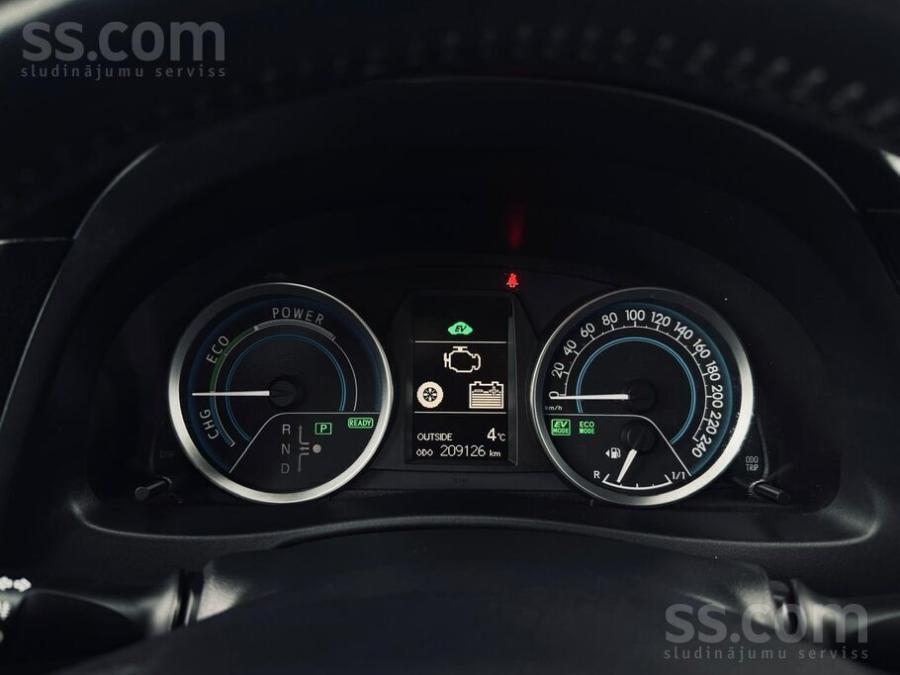 Balts Toyota Auris 2013 Cēsis, ar dzinēja tilpumu 1.80 L un nobraukumu 0 tūkst. km par 7950 €, foto 28 vietnē AUTOMOTO.COM.LV