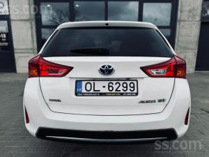 Balts Toyota Auris 2013 Cēsis, ar dzinēja tilpumu 1.80 L un nobraukumu 0 tūkst. km par 7950 €, foto 31 vietnē AUTOMOTO.COM.LV