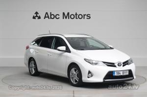 Balts Toyota Auris 2013 Tallina, ar dzinēja tilpumu 1.60 L un nobraukumu 179 tūkst. km par 7490 €, foto 4 vietnē AUTOMOTO.COM.LV