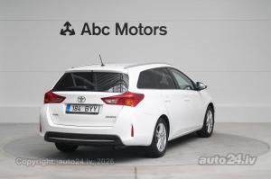 Balts Toyota Auris 2013 Tallina, ar dzinēja tilpumu 1.60 L un nobraukumu 179 tūkst. km par 7490 €, foto 5 vietnē AUTOMOTO.COM.LV