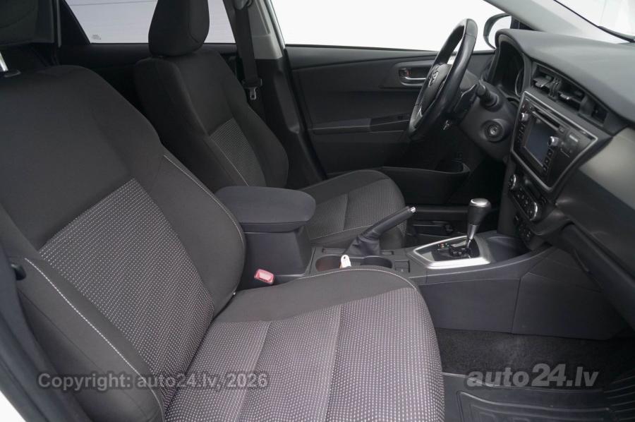 Balts Toyota Auris 2013 Tallina, ar dzinēja tilpumu 1.60 L un nobraukumu 179 tūkst. km par 7490 €, foto 10 vietnē AUTOMOTO.COM.LV