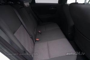 Balts Toyota Auris 2013 Tallina, ar dzinēja tilpumu 1.60 L un nobraukumu 179 tūkst. km par 7490 €, foto 13 vietnē AUTOMOTO.COM.LV