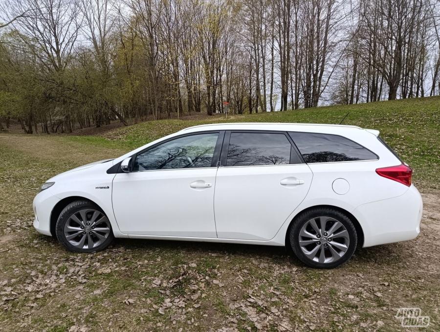 Balts Toyota Auris 2013 Kauņa, ar dzinēja tilpumu 1.80 L un nobraukumu 241 tūkst. km par 7300 €, foto 6 vietnē AUTOMOTO.COM.LV