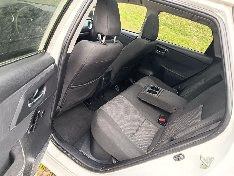 Balts Toyota Auris 2013 Kauņa, ar dzinēja tilpumu 1.80 L un nobraukumu 241 tūkst. km par 7300 €, foto 11 vietnē AUTOMOTO.COM.LV