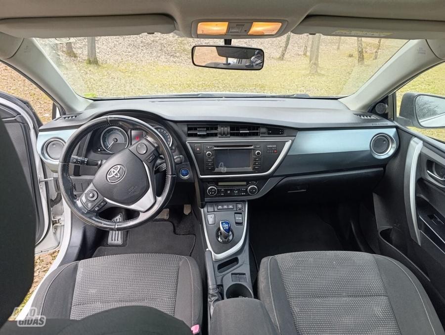 Balts Toyota Auris 2013 Kauņa, ar dzinēja tilpumu 1.80 L un nobraukumu 241 tūkst. km par 7300 €, foto 13 vietnē AUTOMOTO.COM.LV