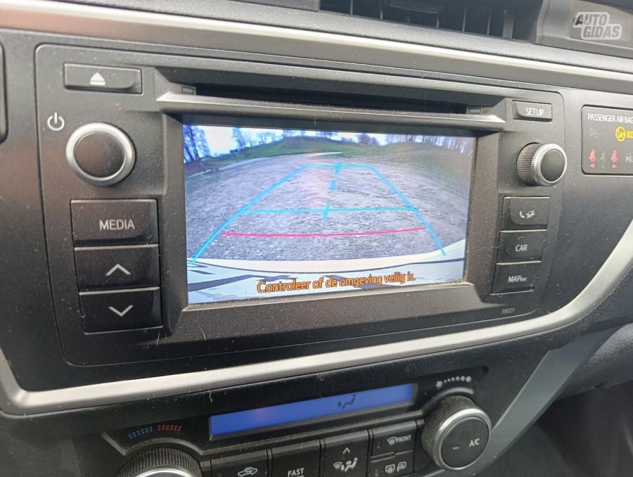 Balts Toyota Auris 2013 Kauņa, ar dzinēja tilpumu 1.80 L un nobraukumu 241 tūkst. km par 7300 €, foto 21 vietnē AUTOMOTO.COM.LV