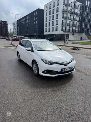 Balts Toyota Auris 2013 Viļņa, ar dzinēja tilpumu 1.80 L un nobraukumu 150 tūkst. km par 7749 €, foto 3 vietnē AUTOMOTO.COM.LV