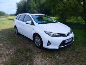 Balts Toyota Auris 2013 Viļņa, ar dzinēja tilpumu 1.80 L un nobraukumu 263 tūkst. km par 6950 €, foto  vietnē AUTOMOTO.COM.LV