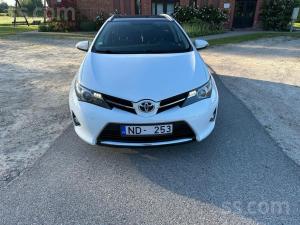 Balts Toyota Auris 2013 Bauska, ar dzinēja tilpumu 2.00 L un nobraukumu 345 tūkst. km par 5899 €, foto 3 vietnē AUTOMOTO.COM.LV