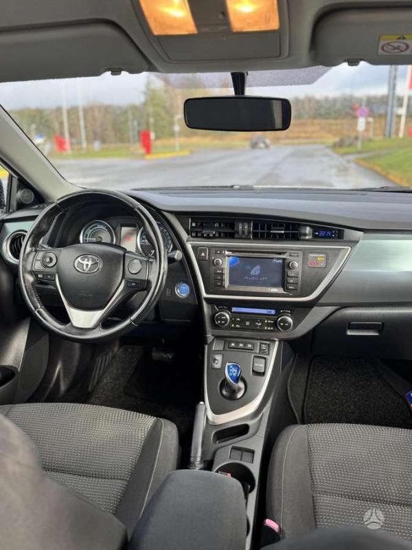 Balts Toyota Auris 2014 Viļņa, ar dzinēja tilpumu 1.80 L un nobraukumu 211 tūkst. km par 8950 €, foto 10 vietnē AUTOMOTO.COM.LV